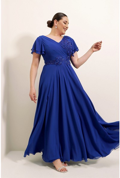 Volan Kollu Önü Boncuk Nakışlı Büzgülü Astarlı B.b. Şifon Elbise Saks