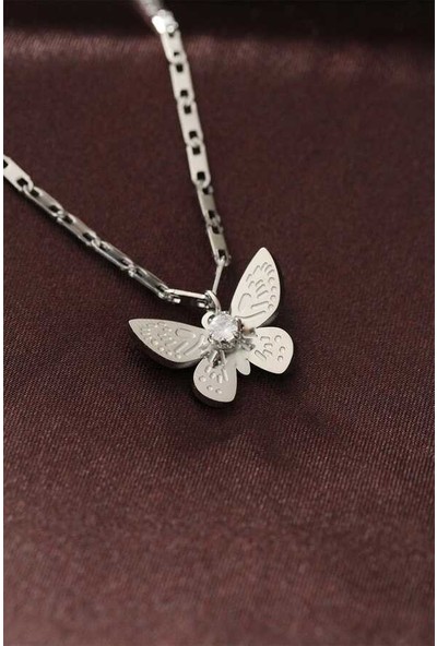 Clariss Çelik Gümüş Renk Zirkon Taşlı Kelebek Kolye Clariss Çelik Gümüş Renk Zirkon Taşlı Kelebek Kolye