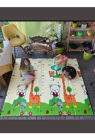 Mooiebaby's Happy Friends Katlanabilir Oyun Matı Oyun Halısı 150 x 200 x 1 cm Mooiebaby's Happy Friends Katlanabilir Oyun Matı Oyun Halısı 150 x 200 x 1 cm