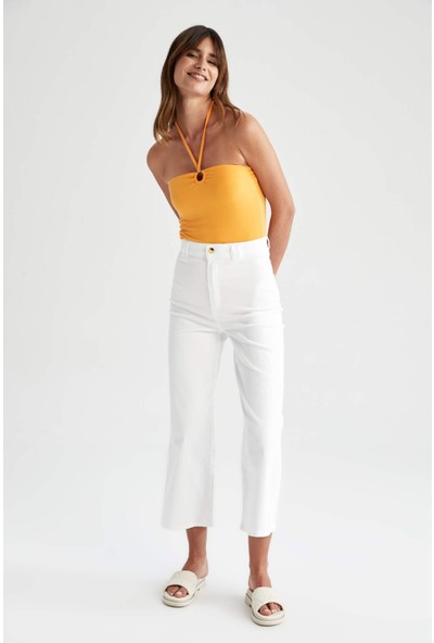 DeFacto Crop Fit Yüksek Bel Kısa Geniş Paça Gabardin Pantolon X5999AZ22SP DeFacto Crop Fit Yüksek Bel Kısa Geniş Paça Gabardin Pantolon X5999AZ22SP