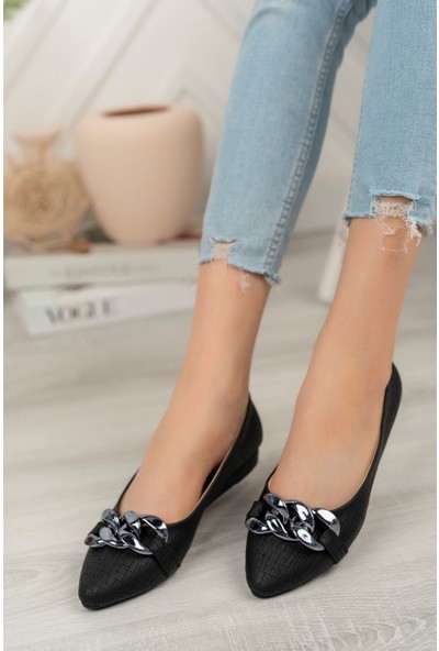 Zincirli Siyah Baskılı Kadın Babet