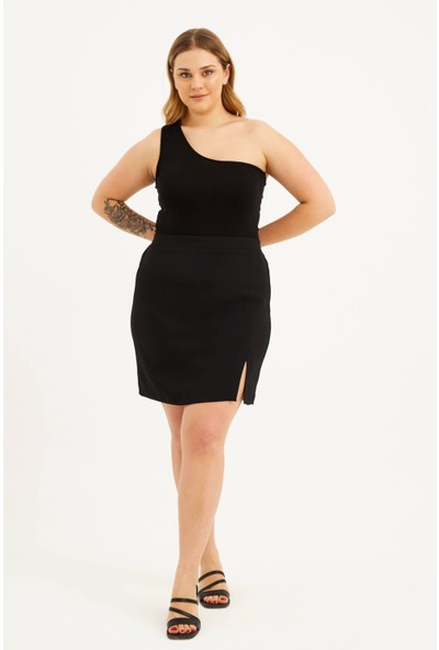 Myline Arka Beli Lastikli Yırtmaçlı Mini Etek Myline Arka Beli Lastikli Yırtmaçlı Mini Etek