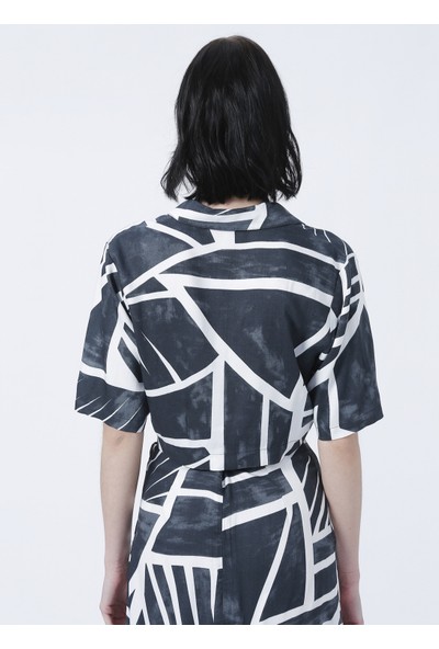 Fabrika Nichol Kruvaze Yaka Basic Desenli Siyah - Beyaz Kadın Bluz