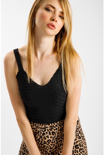 New Fashion Dokulu V Yaka Triko Crop - Siyah