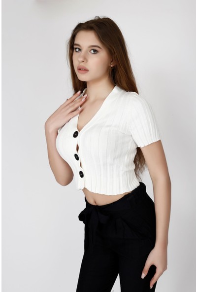 Akdeniz Giyim Düğmeli Mini Crop Bluz Beyaz- Lila Akdeniz Giyim Düğmeli Mini Crop Bluz Beyaz- Lila