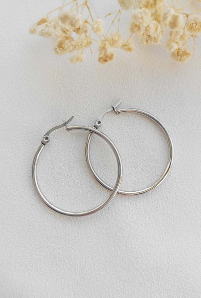 Armerdo Kadın Silver Büyük Ince Halka Çelik Küpe Armerdo Kadın Silver Büyük Ince Halka Çelik Küpe