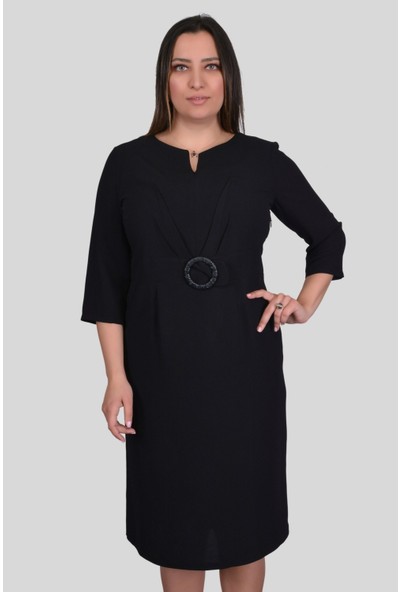 Sude Esple Göğüs Pileli Kemer Tokalı Siyah Elbise 2082 Sude Esple Göğüs Pileli Kemer Tokalı Siyah Elbise 2082