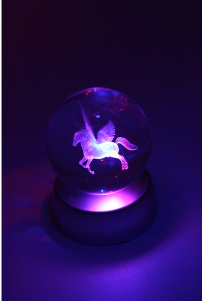 Winter House Unicorn Işıklı Kristal Cam Küre 3D Winter House Unicorn Işıklı Kristal Cam Küre 3D