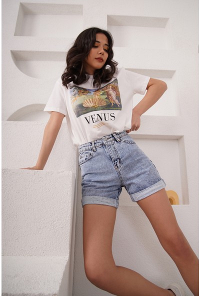 Senin Olsun Buz Mavisi Katlamalı Kot Şort Senin Olsun Buz Mavisi Katlamalı Kot Şort