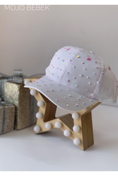 Mojo Bebek Mojo Kız Çocuk Taşlı Kasket Şapka 4-8 Yaş 820007 Beyaz Mojo Bebek Mojo Kız Çocuk Taşlı Kasket Şapka 4-8 Yaş 820007 Beyaz