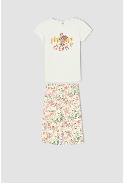 DeFacto Kız Çocuk Regular Fit Baskılı Pamuklu Kısa Kollu Kapri Pijama Takım X6731A622SM DeFacto Kız Çocuk Regular Fit Baskılı Pamuklu Kısa Kollu Kapri Pijama Takım X6731A622SM