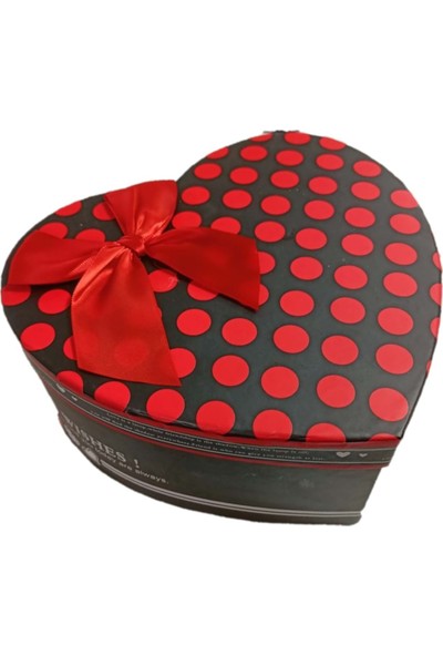 Kalp Şeklinde Siyah Renk Kırmızı Puantiyeli Hediyelik Kutu No:1 Kalp Şeklinde Siyah Renk Kırmızı Puantiyeli Hediyelik Kutu No:1