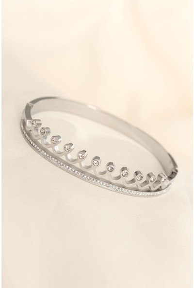 Clariss Çelik Gümüş Renk Taşlı Taç Detaylı Kelepçe Bilezik