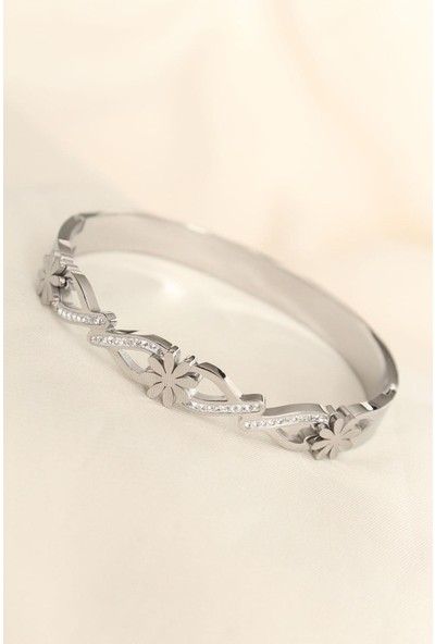 Clariss Çelik Gümüş Renk Taşlı Papatya Detaylı Kelepçe Bilezik