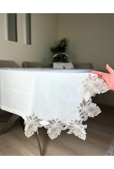 NuBu Atelier Venüs Krem Renk Güpürlü Masa Örtüsü Sofra Takımı Amerikan Servisi Dantelli Gardenya Kumaş (14 Parça) NuBu Atelier Venüs Krem Renk Güpürlü Masa Örtüsü Sofra Takımı Amerikan Servisi Dantelli Gardenya Kumaş (14 Parça)