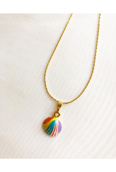 Takıcım Design Renkli Deniz Kabuğu Kolye Takıcım Design Renkli Deniz Kabuğu Kolye