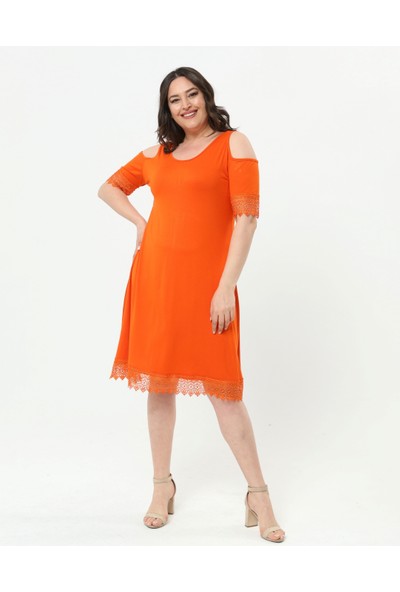 Loope Kadın Büyük Beden Omuz Dekolteli Güpür Detay Elbise