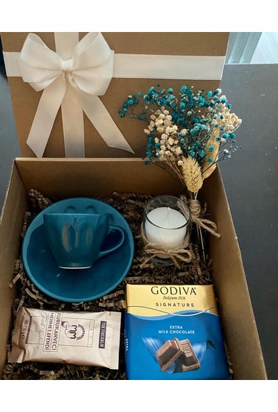 Blcavm Kadınlar Günü Hediye Kutusu Blcavm Kadınlar Günü Hediye Kutusu