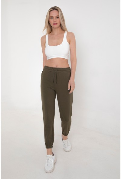 2D2B Kadın Beli ve Paçası Lastikli Eşofman Altı 2D2B Kadın Beli ve Paçası Lastikli Eşofman Altı