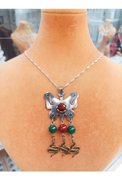 Firuze Gümüş Kırmızı ve Yeşil Akik Taşlı Kelebek Otantik Gümüş Kolye Firuze Gümüş Kırmızı ve Yeşil Akik Taşlı Kelebek Otantik Gümüş Kolye