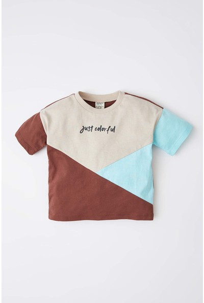 DeFacto Erkek Bebek Renk Bloklu Regular Fit Bisiklet Yaka Kısa Kollu Tişört X8030A222SM DeFacto Erkek Bebek Renk Bloklu Regular Fit Bisiklet Yaka Kısa Kollu Tişört X8030A222SM
