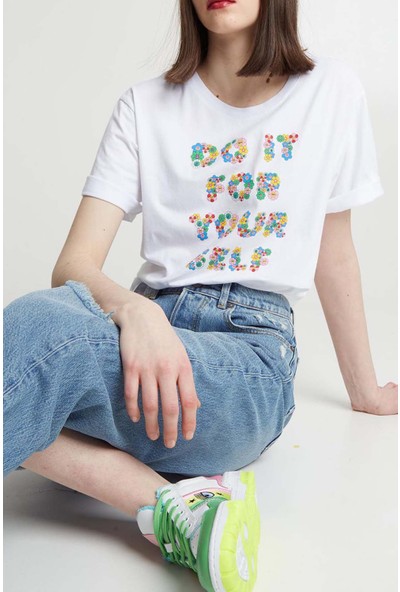 Chiara Ferragni Yuvarlak Yaka Yazılı T-Shirt Chiara Ferragni Yuvarlak Yaka Yazılı T-Shirt