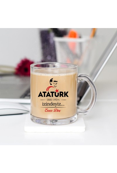 Hediyesec Atatürk Izindeyiz Tasarımlı Isme Özel Cam Bardak
