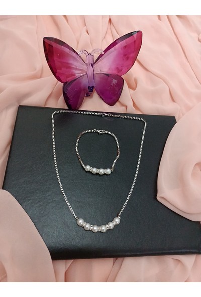 My'elle Tasarım Inci Detaylı Kolye ve Bileklik Seti My'elle Tasarım Inci Detaylı Kolye ve Bileklik Seti