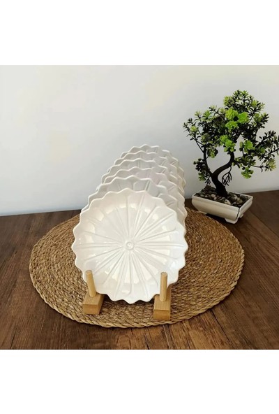 6 Adet Beyaz Yuvarlak Pasta Sunum Tabağı 6 Adet Beyaz Yuvarlak Pasta Sunum Tabağı