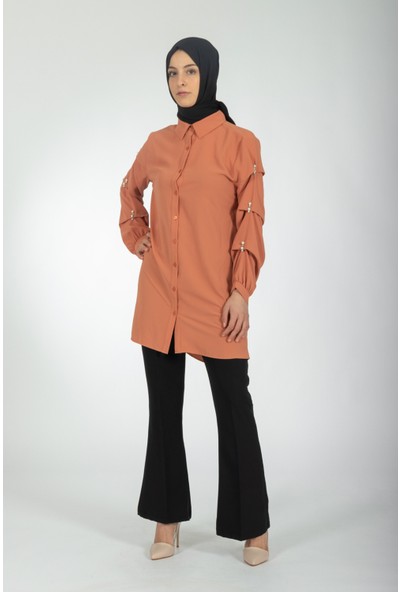 Kadın Tesettür Önü Patlı Kol Ortası Pileli Taş Inci Detaylı Uzun Gömlek Kadın Tesettür Önü Patlı Kol Ortası Pileli Taş Inci Detaylı Uzun Gömlek