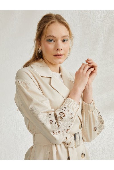 Kayra Kol Nakışlı Kap 14001 - Krem Kayra Kol Nakışlı Kap 14001 - Krem