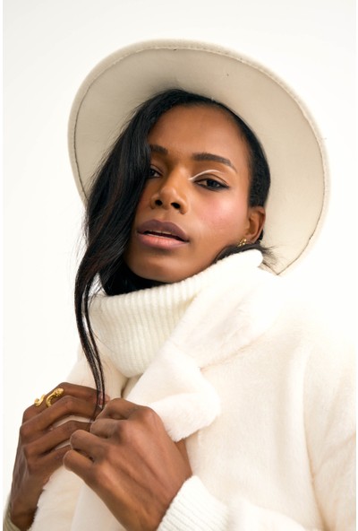 Sateen Cep Detaylı Peluş Kaban - Ekru