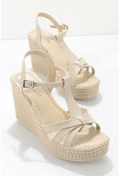 Bambi Bej Kadın Dolgu Topuklu Ayakkabı K05578070009