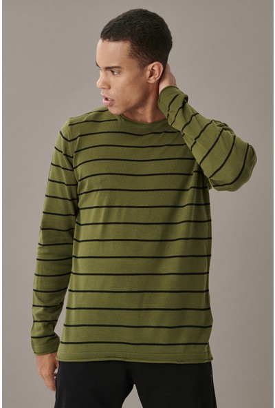 Ac&Co / Altınyıldız Classics Erkek Hakı-Siyah Standart Fit Bisiklet Yaka Desenli Triko Kazak Ac&Co / Altınyıldız Classics Erkek Hakı-Siyah Standart Fit Bisiklet Yaka Desenli Triko Kazak