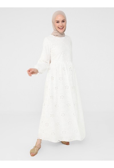 Refka Doğal Kumaşlı Nakış Detaylı Astarlı Elbise - Off White - Refka Casual