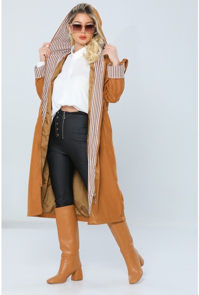 Julude Camel Kadın Beli Büzgülü Kapüşonlu Iç Astarlı Trençkot Julude Camel Kadın Beli Büzgülü Kapüşonlu Iç Astarlı Trençkot