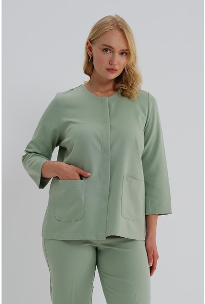Nelly Büyük Beden Cepli Ceket