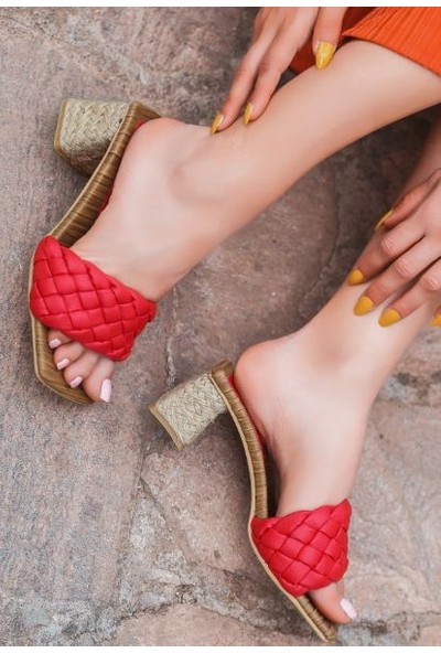 Dong Kırmızı Cilt Topuklu Terlik Dong Kırmızı Cilt Topuklu Terlik