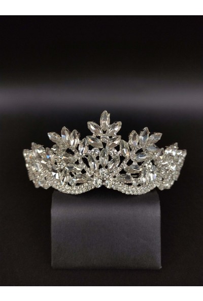 Türkay Aksesuar Beyaz Kristal Taşlı Gelin Tacı Türkay Aksesuar Beyaz Kristal Taşlı Gelin Tacı