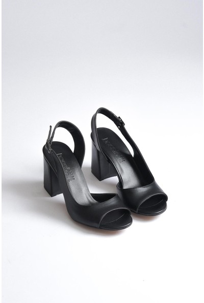 Se-Es Mağaza Kadın Siyah Topuklu Önü Açık Cilt Ayakkabı