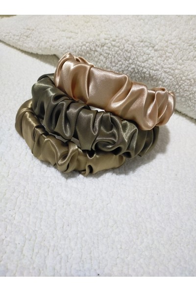 BM Ticaret 3'lü Saten Büzgülü Taç Seti BM Ticaret 3'lü Saten Büzgülü Taç Seti