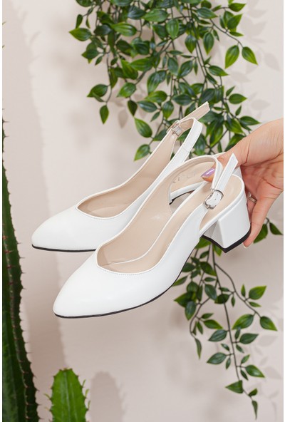 Daxtors D725 Kadın Günlük Klasik Topuklu Ayakkabı Daxtors D725 Kadın Günlük Klasik Topuklu Ayakkabı