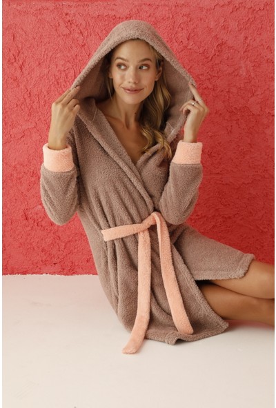 Pijama City Pembe Peluş (Welsoft) Kapüşonlu Kadın Sabahlık Pijama City Pembe Peluş (Welsoft) Kapüşonlu Kadın Sabahlık