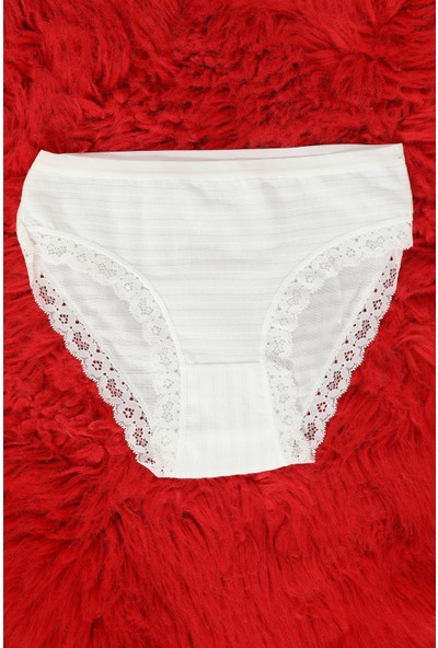Krem Emily Kadın Likralı Dantelli Külot (S-M Beden Uyumludur) Krem Emily Kadın Likralı Dantelli Külot (S-M Beden Uyumludur)