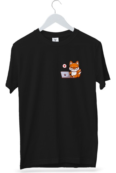 Takivis Tilki ve Bilgisayar Bisiklet Yaka Kısa Kollu Tişört Takivis Tilki ve Bilgisayar Bisiklet Yaka Kısa Kollu Tişört