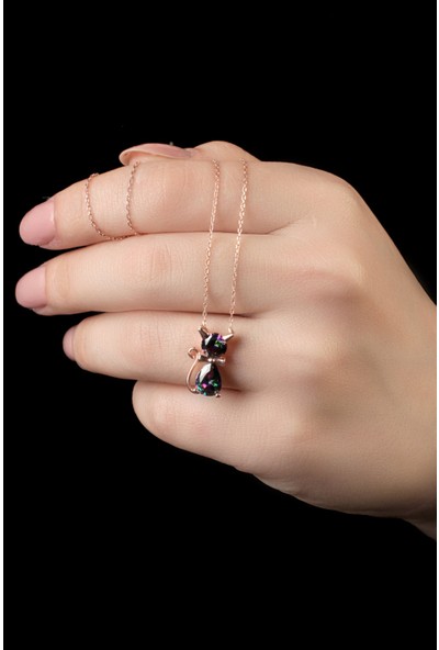 Hiç Gümüş Kadın Kedi Model 925 Ayar Gümüş Kolye Hiç Gümüş Kadın Kedi Model 925 Ayar Gümüş Kolye