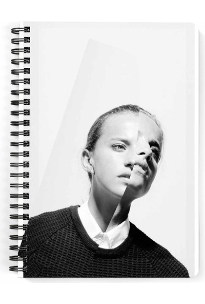 Astak Farklı Baskılı Ahşap Kapaklı Defter 15X20 cm DFT3006