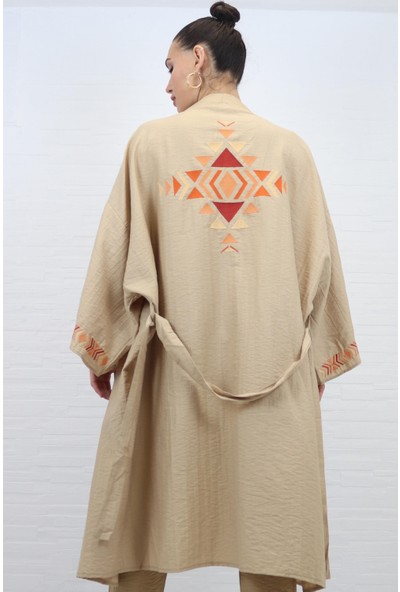 Look Butik Nakış Işlemeli Kadın Kimono - Bej