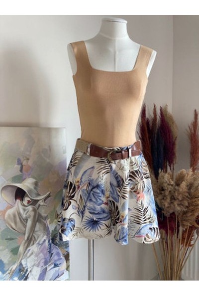 Gökkuşağı Desenli Mini Şort
