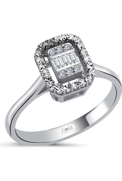 Livia 8 Ayar 0,08 Karat Baget Pırlanta Yüzük Livia 8 Ayar 0,08 Karat Baget Pırlanta Yüzük